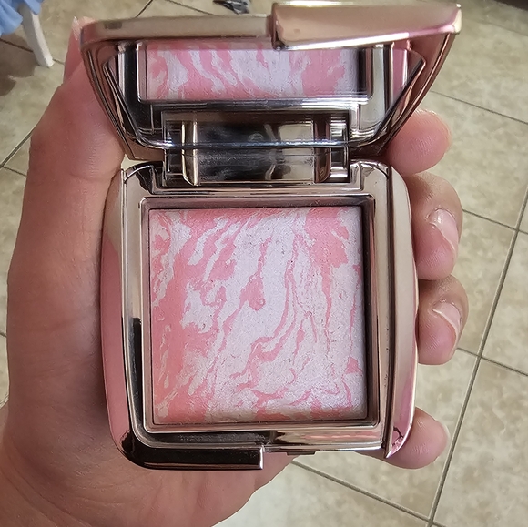 Hourglass | Makeup | Hourglass Ambient Lighting Blush | Poshmark